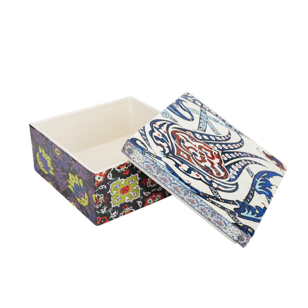 Monsieur Lacroix Box– Louvre Abu Dhabi Boutique